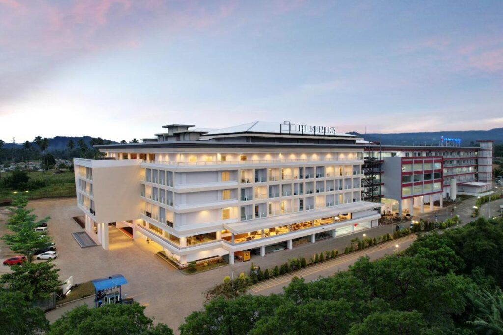 Pesona Mewah dan Kenyamanan Hotel Sentra di Manado - apakataData