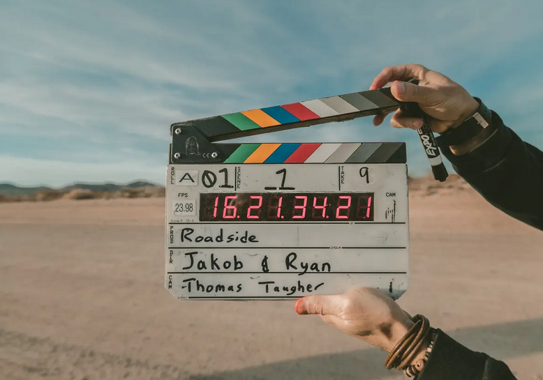 Tujuan Utama Hadirnya Plot Twist dalam Alur Film - apakataData